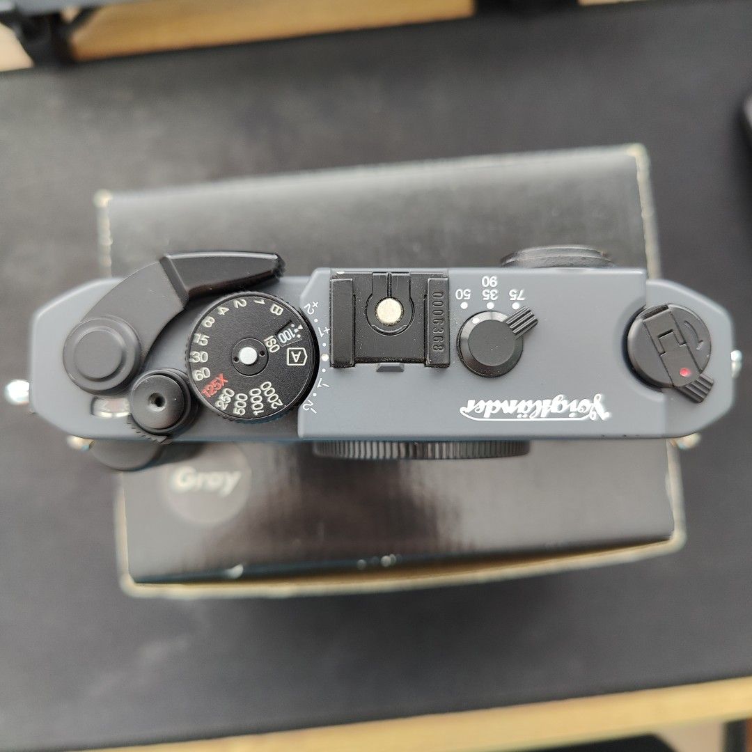 Voigtlander Bessa R2A Grey, Photography, Cameras on Carousell