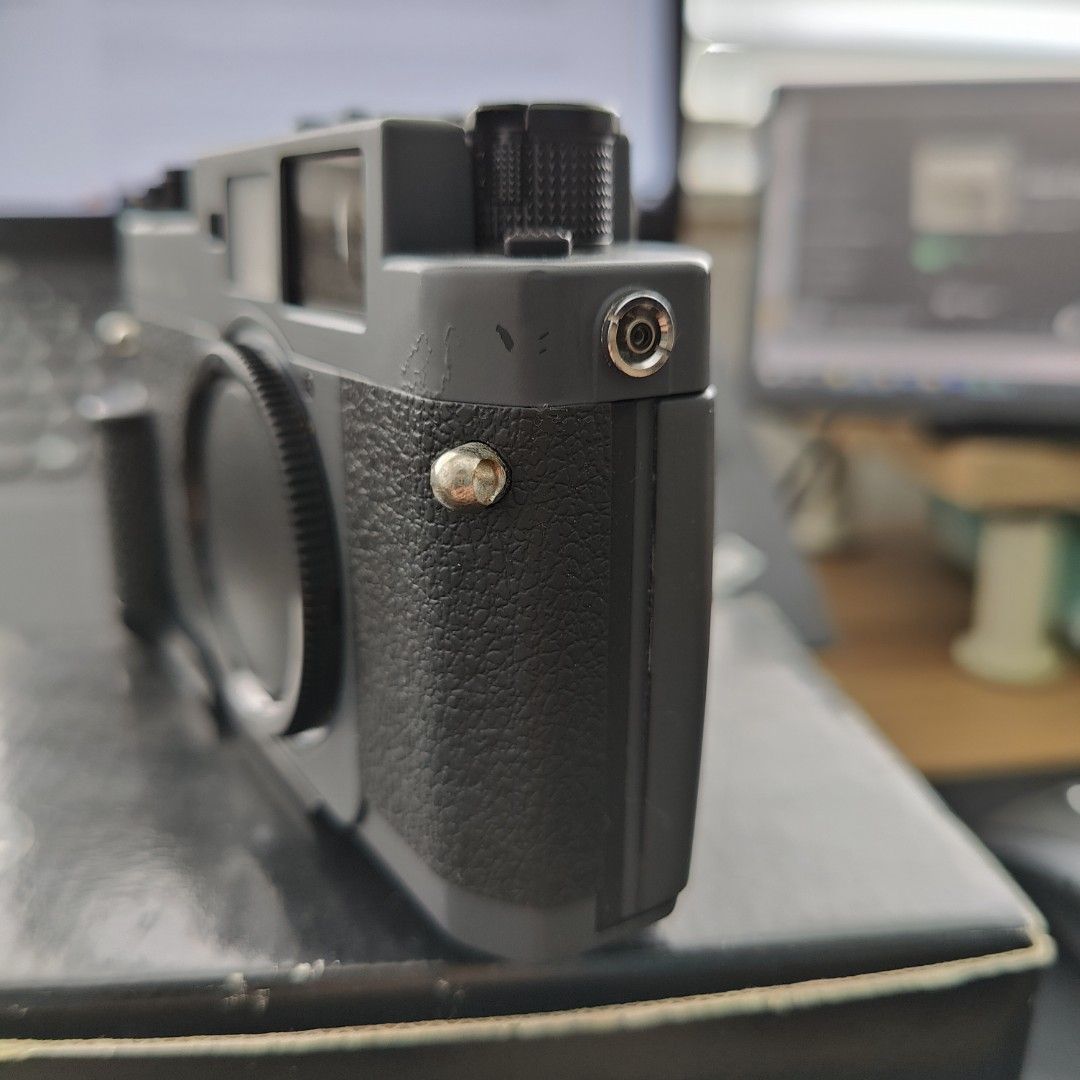 Voigtlander Bessa R2A Grey, Photography, Cameras on Carousell