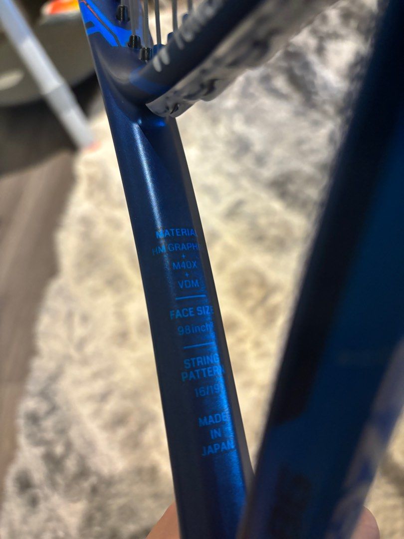 Yonex ezone 98 (2020) - grip 4 1/4 (L2), Sports Equipment, Sports ...