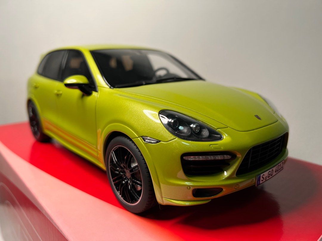 1/18 GT Spirit Porsche Cayenne GTS Peridot Green, Hobbies & Toys, Toys ...