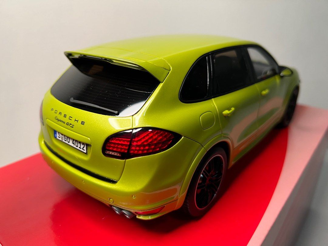 1/18 GT Spirit Porsche Cayenne GTS Peridot Green, Hobbies & Toys, Toys ...