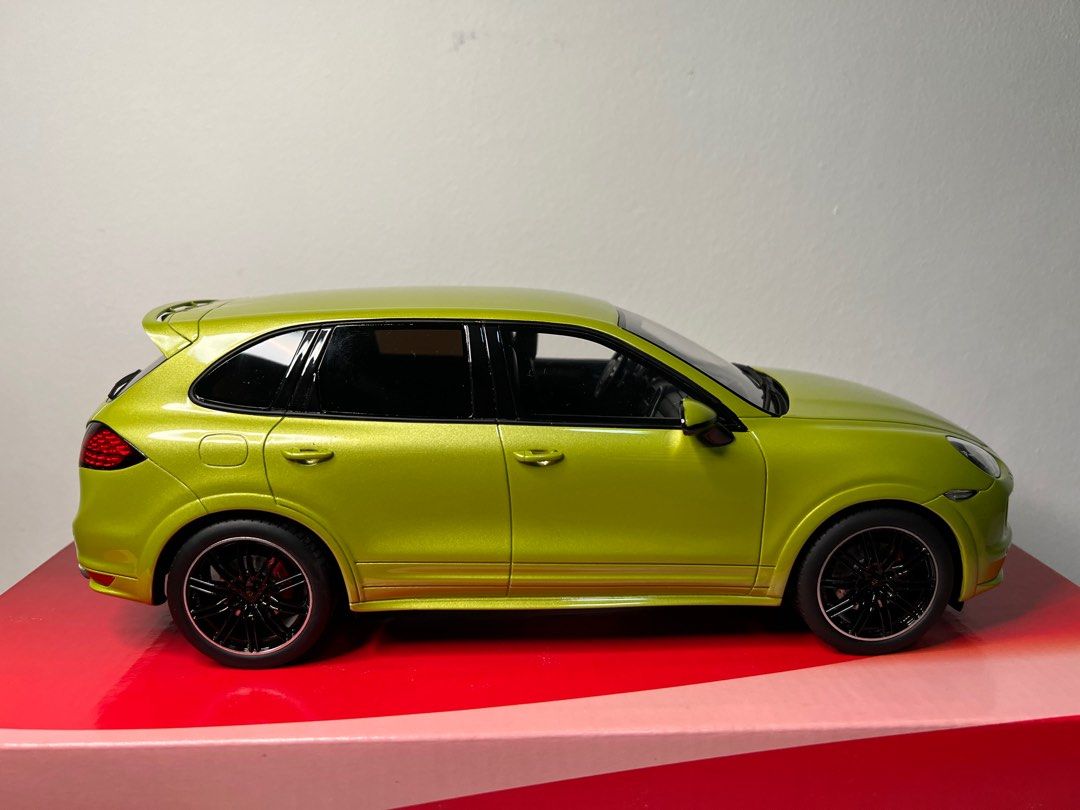 1/18 GT Spirit Porsche Cayenne GTS Peridot Green, Hobbies & Toys, Toys ...