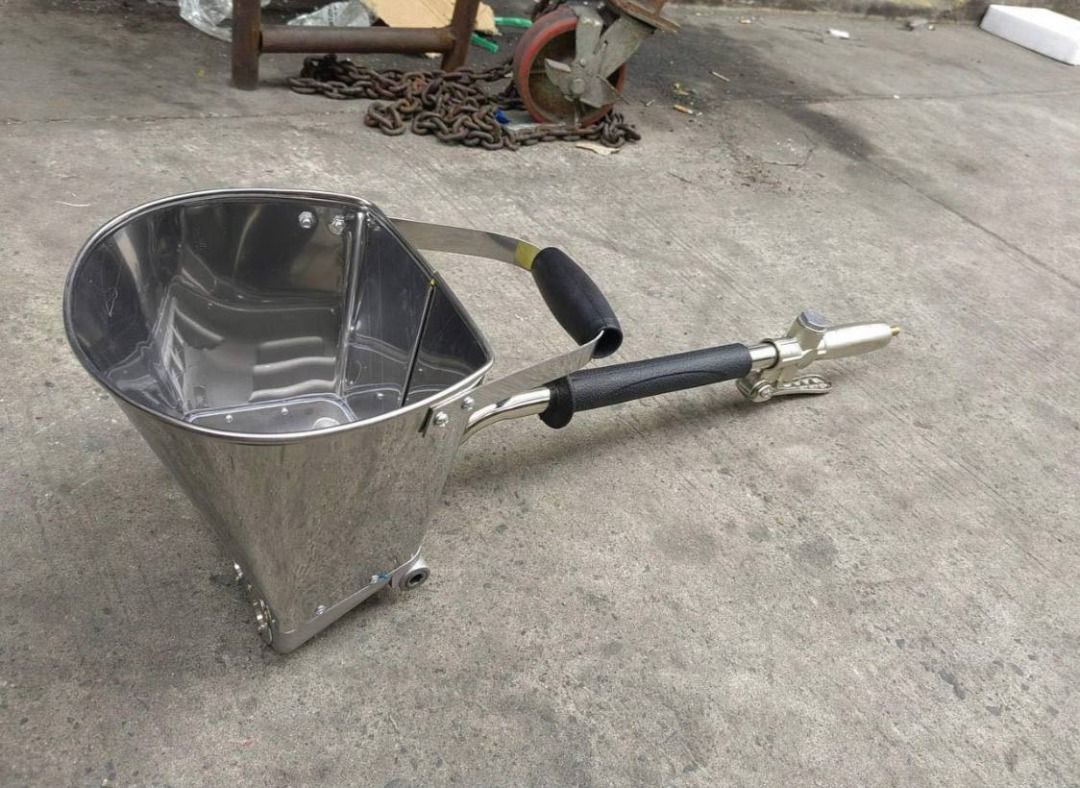Air plaster gun, Commercial & Industrial, Construction Tools ...