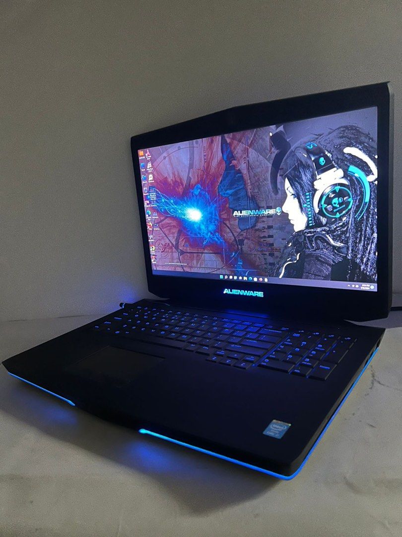 Alienware Laptop Core i7 with 32GB Ram # SSD 512GB # Big Screen 17.3 ...