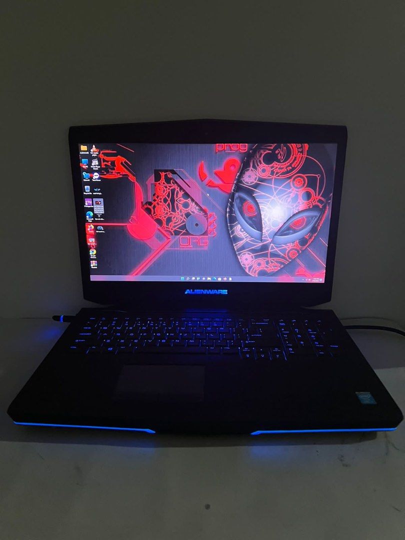 Alienware Laptop Core i7 with 32GB Ram # SSD 512GB # Big Screen 17.3 ...
