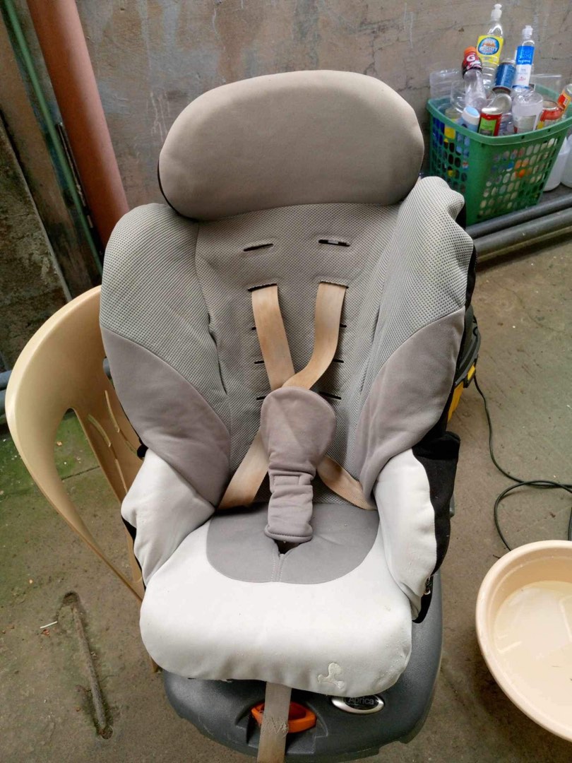 Aprica Car Seat with flaw, Babies & Kids, Going Out, Car Seats on Carousell