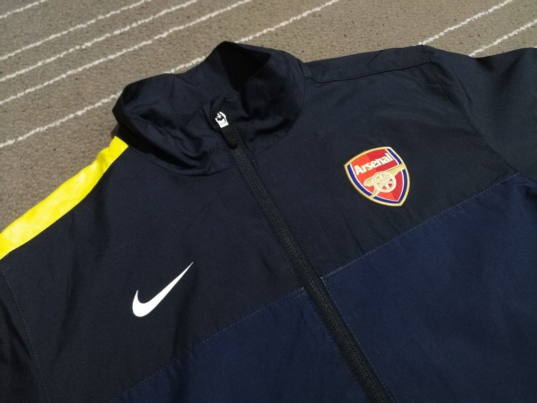 Arsenal X Nike jacket S, Men's Fashion, Coats, Jackets and Outerwear on ...