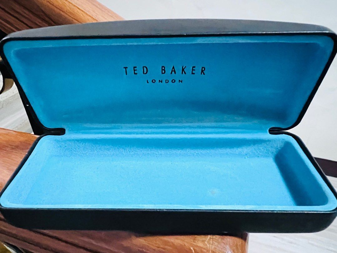 Authentic Ted Baker Eyeglass Case, Women's Fashion, Jewelry ...