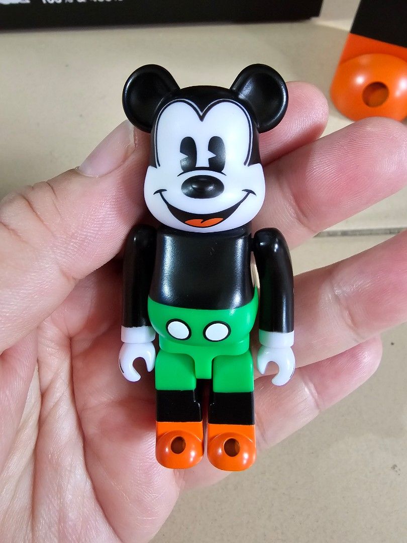 Bearbrick Mickey Mouse 1930'S Poster 400% & 100%, Hobbies & Toys, Toys ...