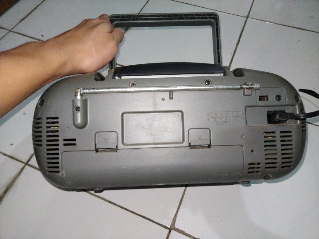 CASIO CD-FX6 Portable Radio Boombox CD Cassette AM/FM Tuner - From ...