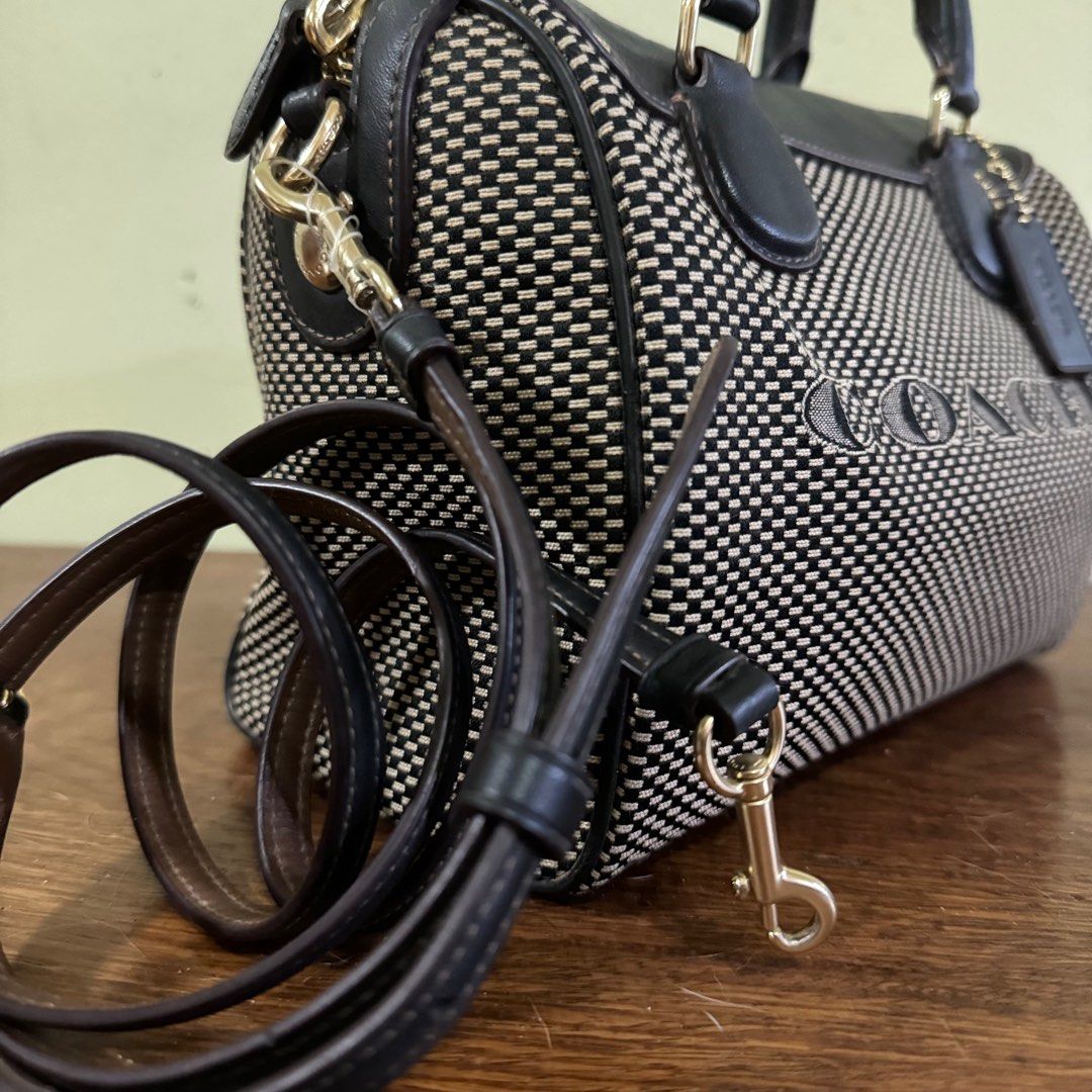 Coach Bennett, Women's Fashion, Bags & Wallets, Cross-body Bags on ...