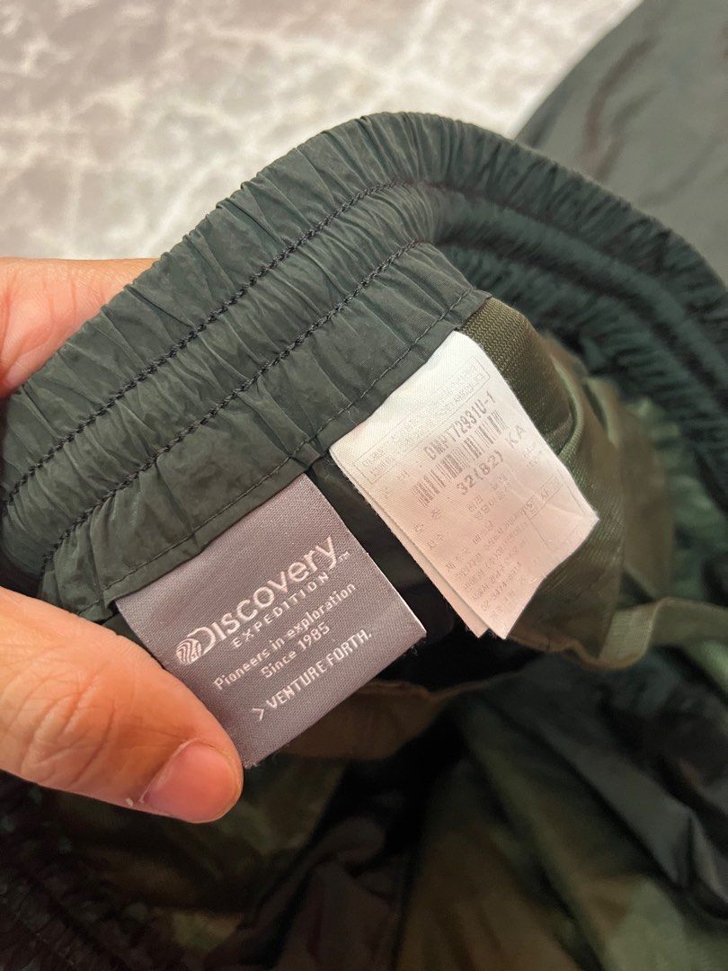 Discovery Expidition Tracks Pants ( Saiz 36), Men's Fashion, Bottoms ...