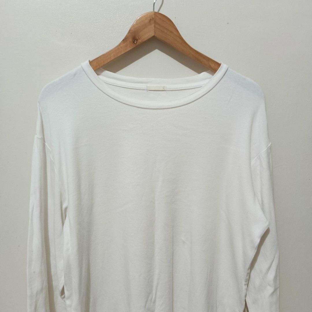 GU UNIQLO White Sweater, Women's Fashion, Tops, Longsleeves on Carousell