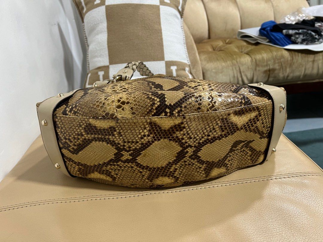 Gucci Python shoulder bag ( Authentic ), Women's Fashion, Bags ...
