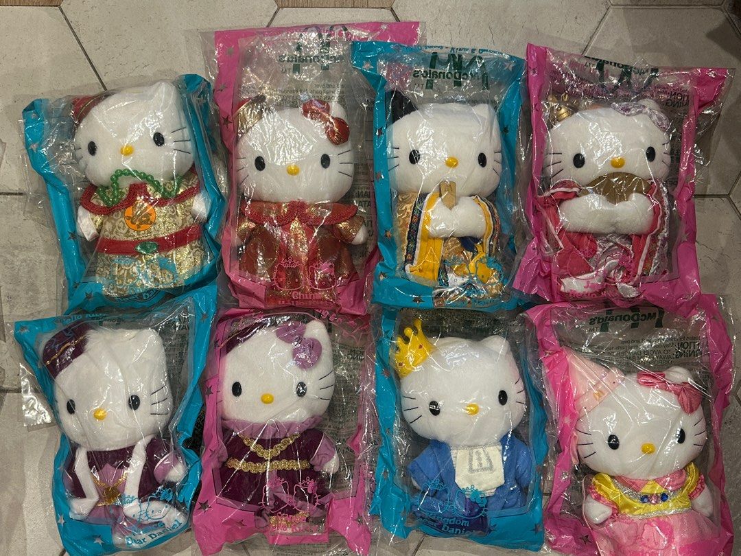 Hello Kitty King & Queen Collection, Hobbies & Toys, Toys & Games on Carousell