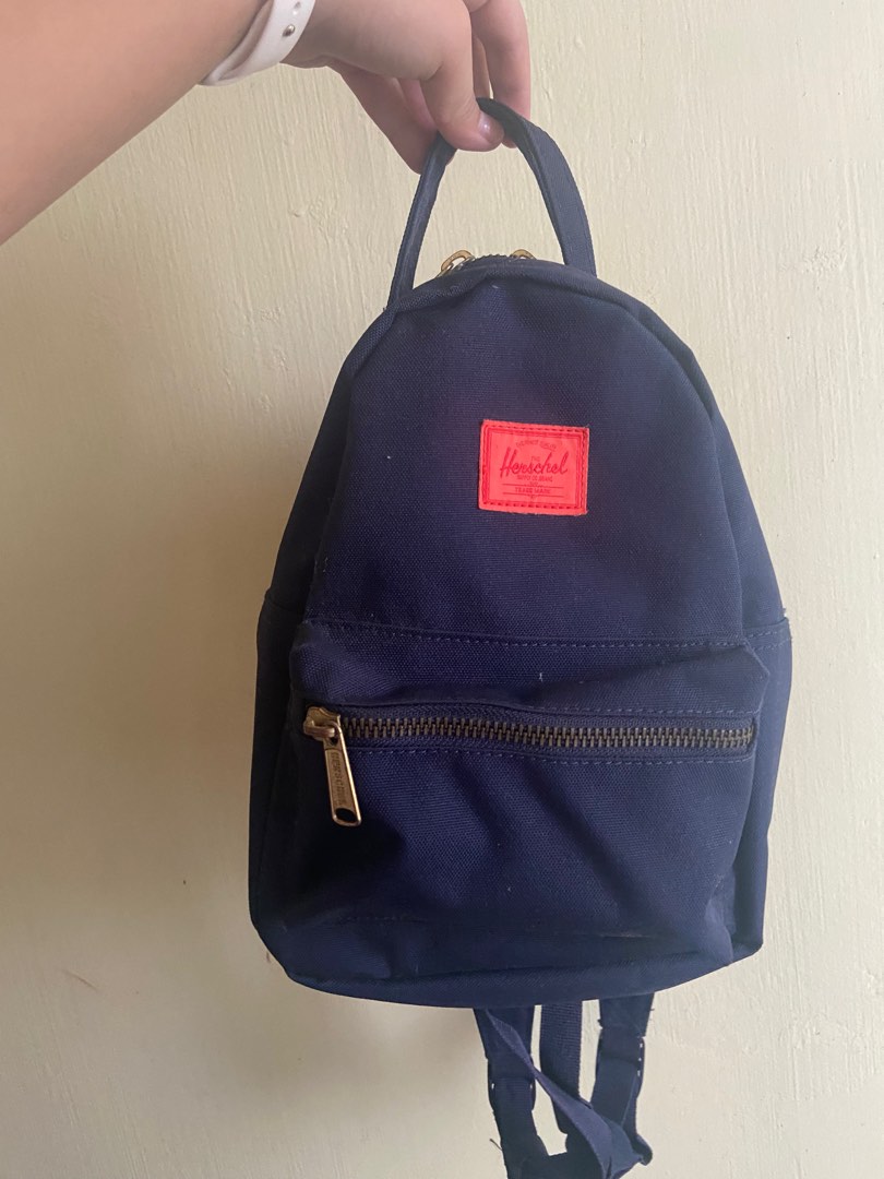 Herschel Nova Mini Navy Backpack, Women's Fashion, Bags & Wallets ...