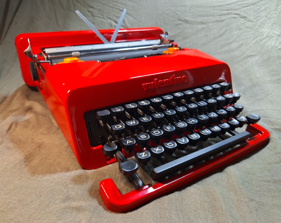Iconic VALENTINE OLIVETTI Glossy RED Portable Typewriter, Hobbies ...