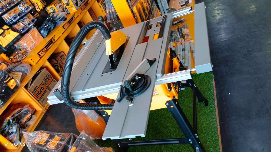 Ingco table saw 2200wattage TS22002, Commercial & Industrial ...