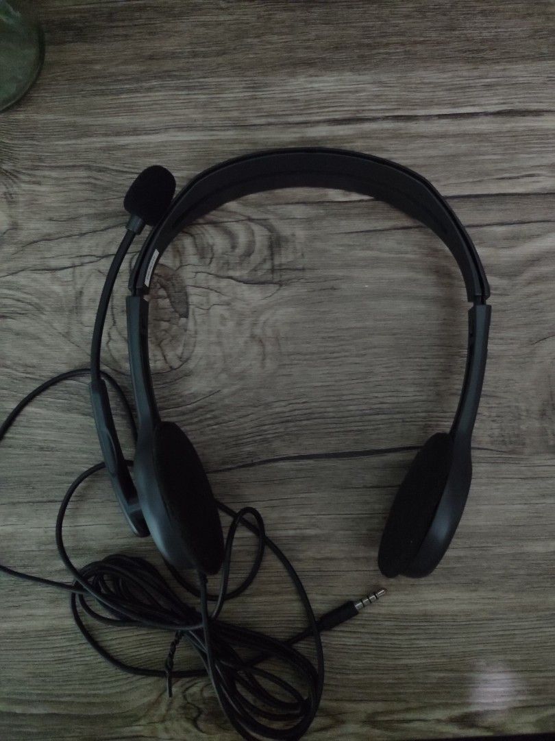 Logitech Headset with mic, Audio, Headphones & Headsets on Carousell