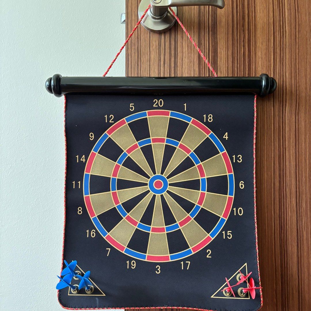 Magnetic Dart Board, Hobbies & Toys, Toys & Games on Carousell