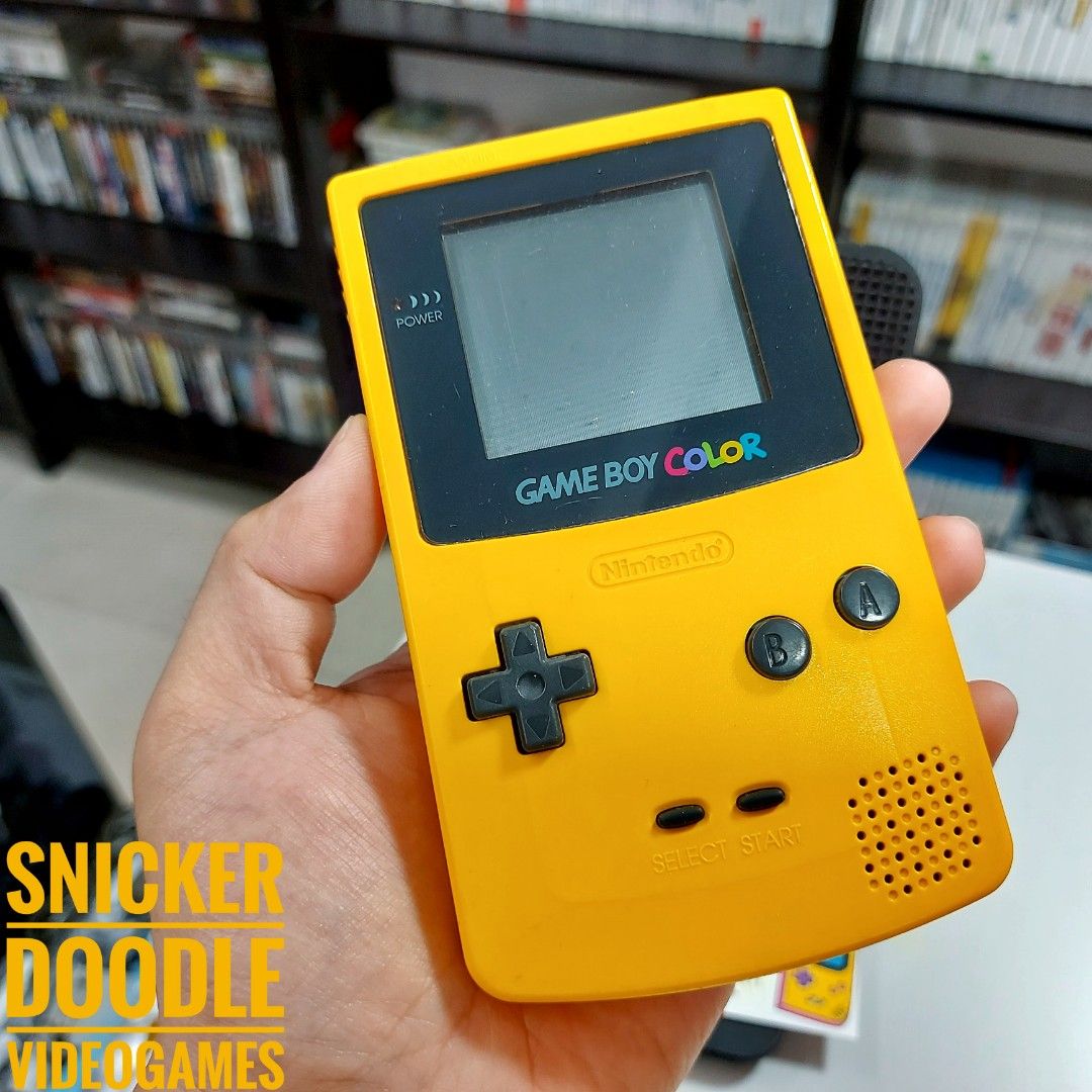 Nintendo Game Boy Color Yellow, Video Gaming, Video Game Consoles ...