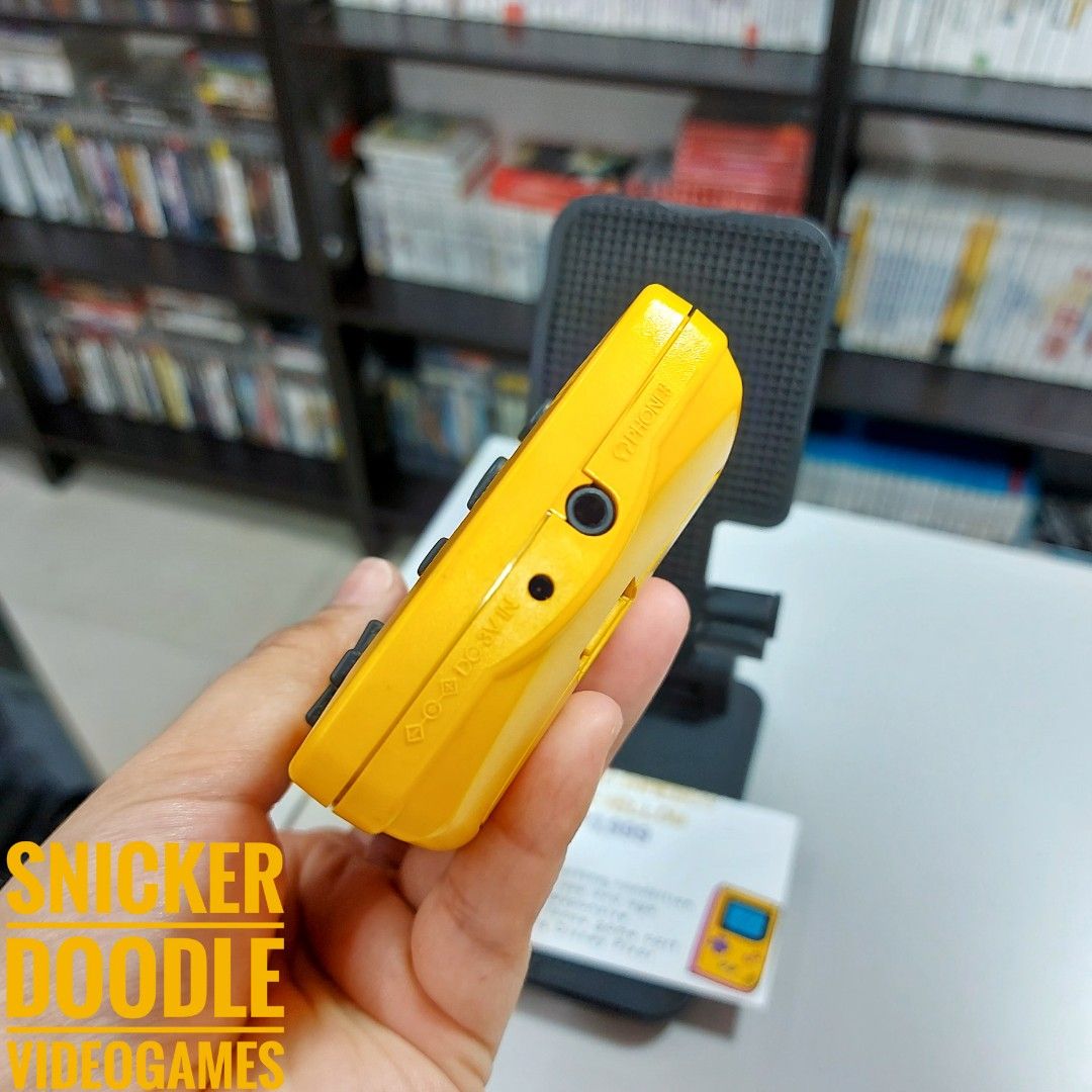 Nintendo Game Boy Color Yellow, Video Gaming, Video Game Consoles ...