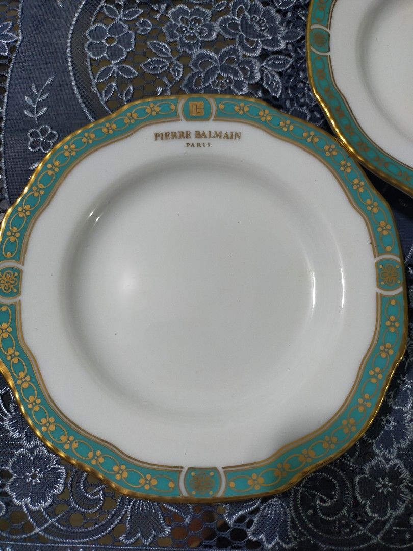 Pierre Balmain cake plates, Furniture & Home Living, Kitchenware ...