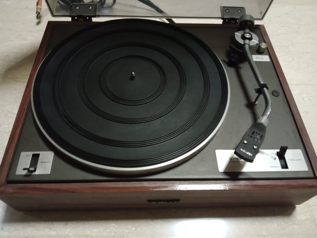 Pioneer turntable PL-12R, Audio, Soundbars, Speakers & Amplifiers on Carousell