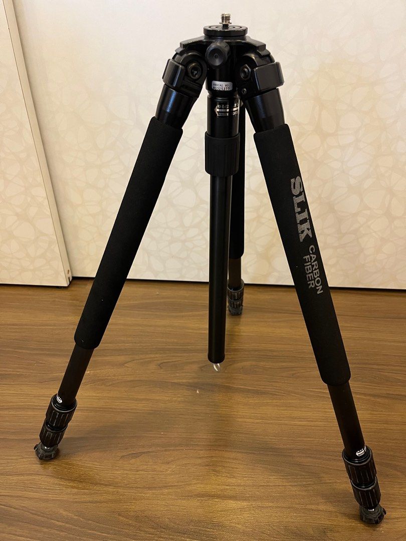 SLIK Carbon Fiber Tripod and Benro Camera Mount, Photography ...