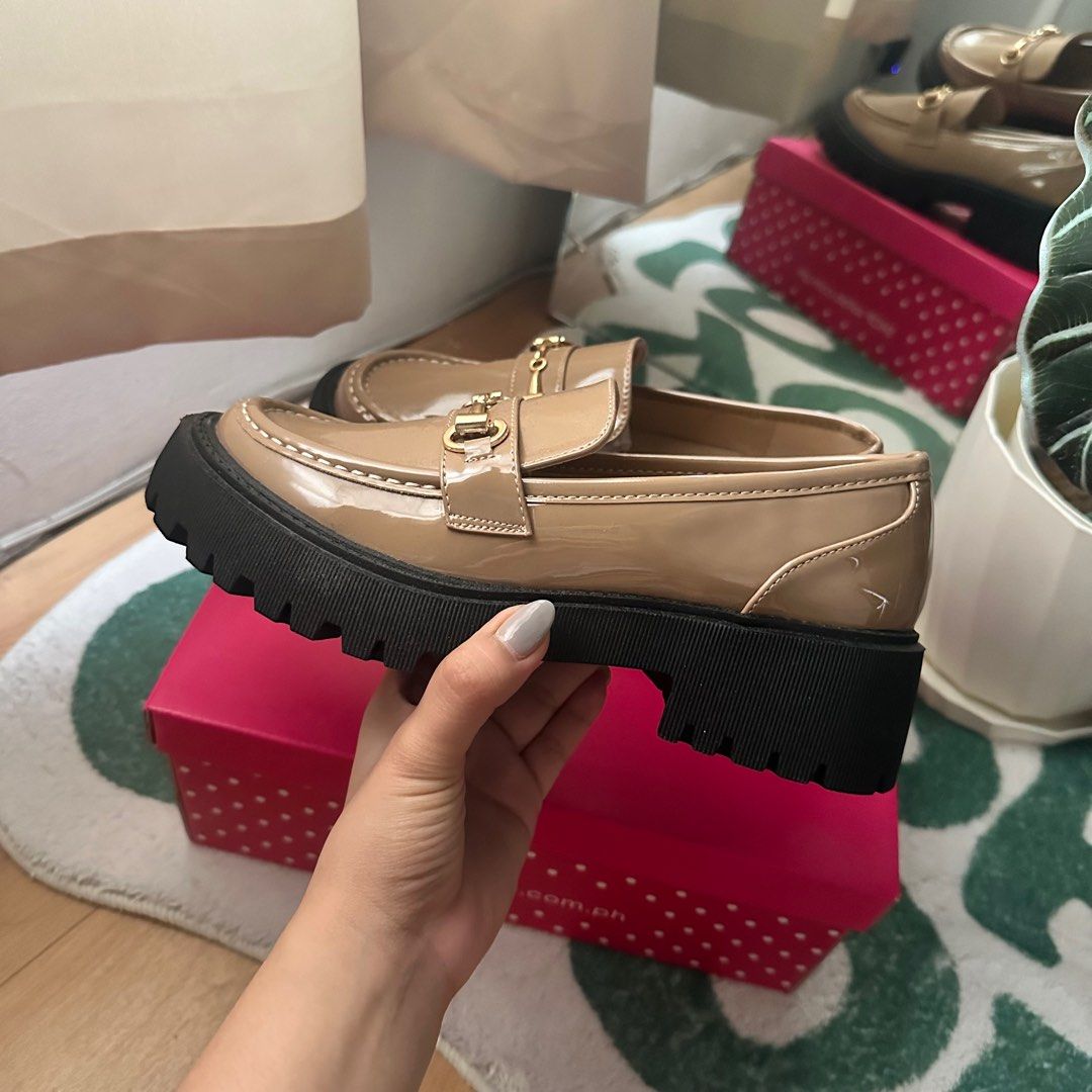 So Fab! Loafers, Women's Fashion, Footwear, Loafers on Carousell