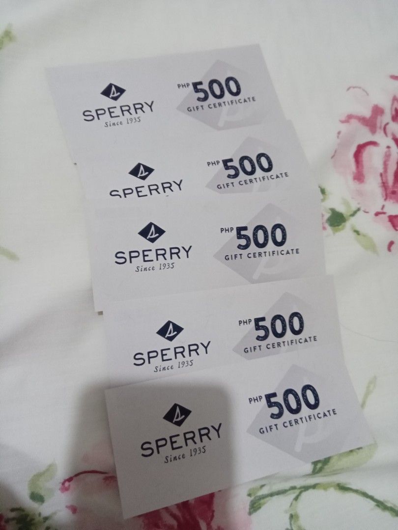 Sperry & Uniqlo GC, Tickets & Vouchers, Vouchers on Carousell