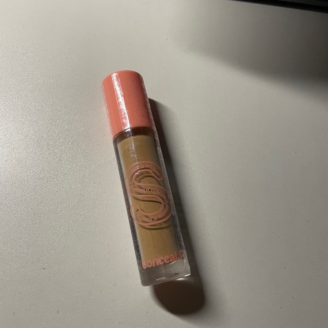 Squad Concealer in Cm2, Beauty & Personal Care, Face, Makeup on Carousell
