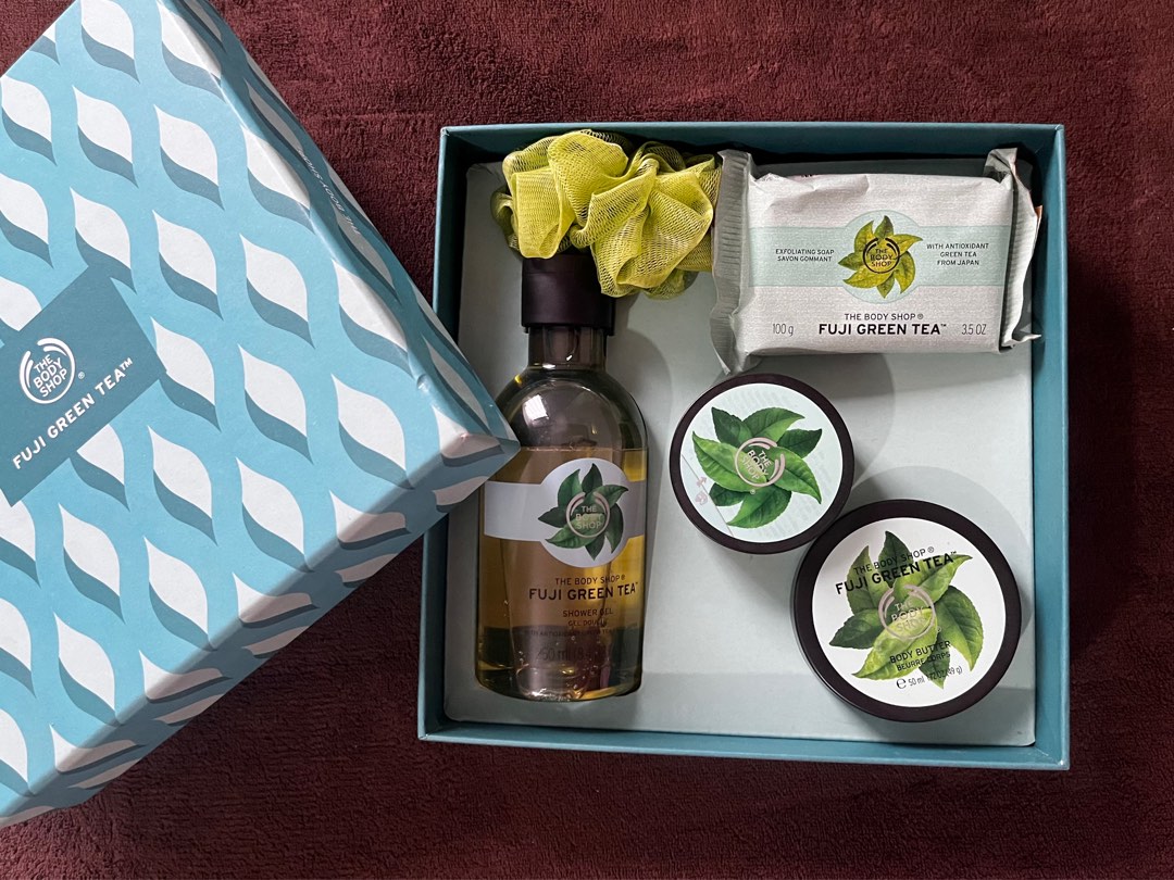 The body shop fuji green tea gift set, Beauty & Personal Care, Bath ...