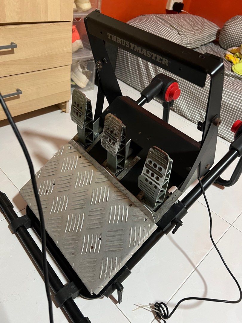 Thrustmaster T300 Wheel with Next Level Racing seat, Video Gaming ...