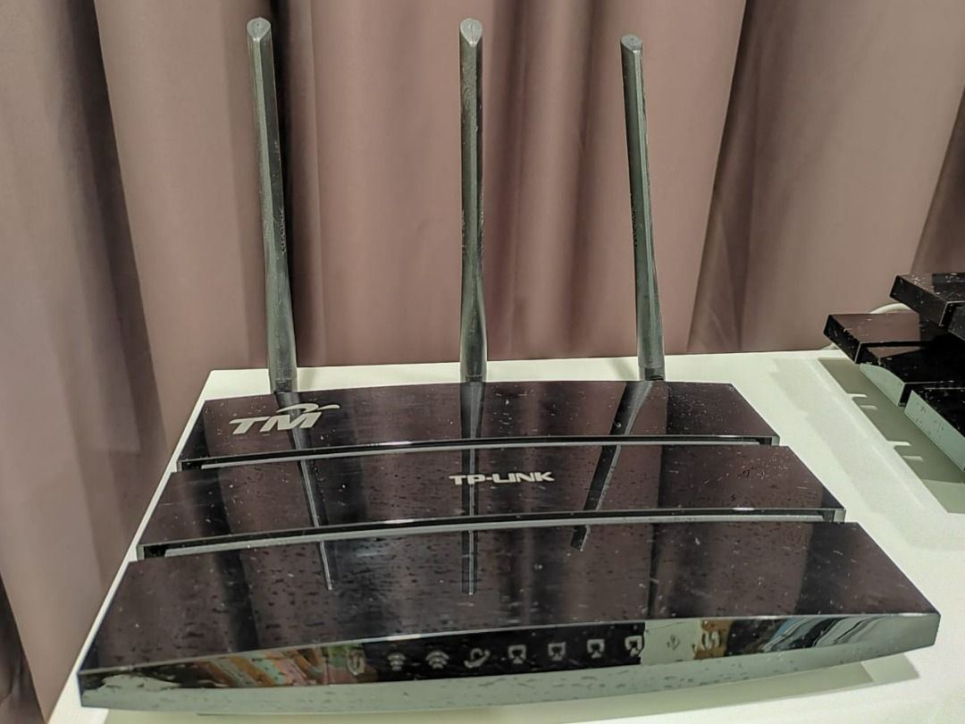 TP- Link Unifi Router, Computers & Tech, Office & Business Technology ...