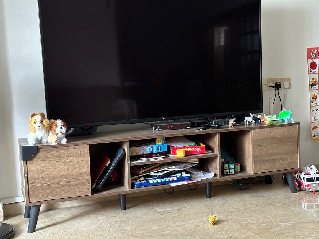 TV Console, Furniture & Home Living, Furniture, TV Consoles on Carousell