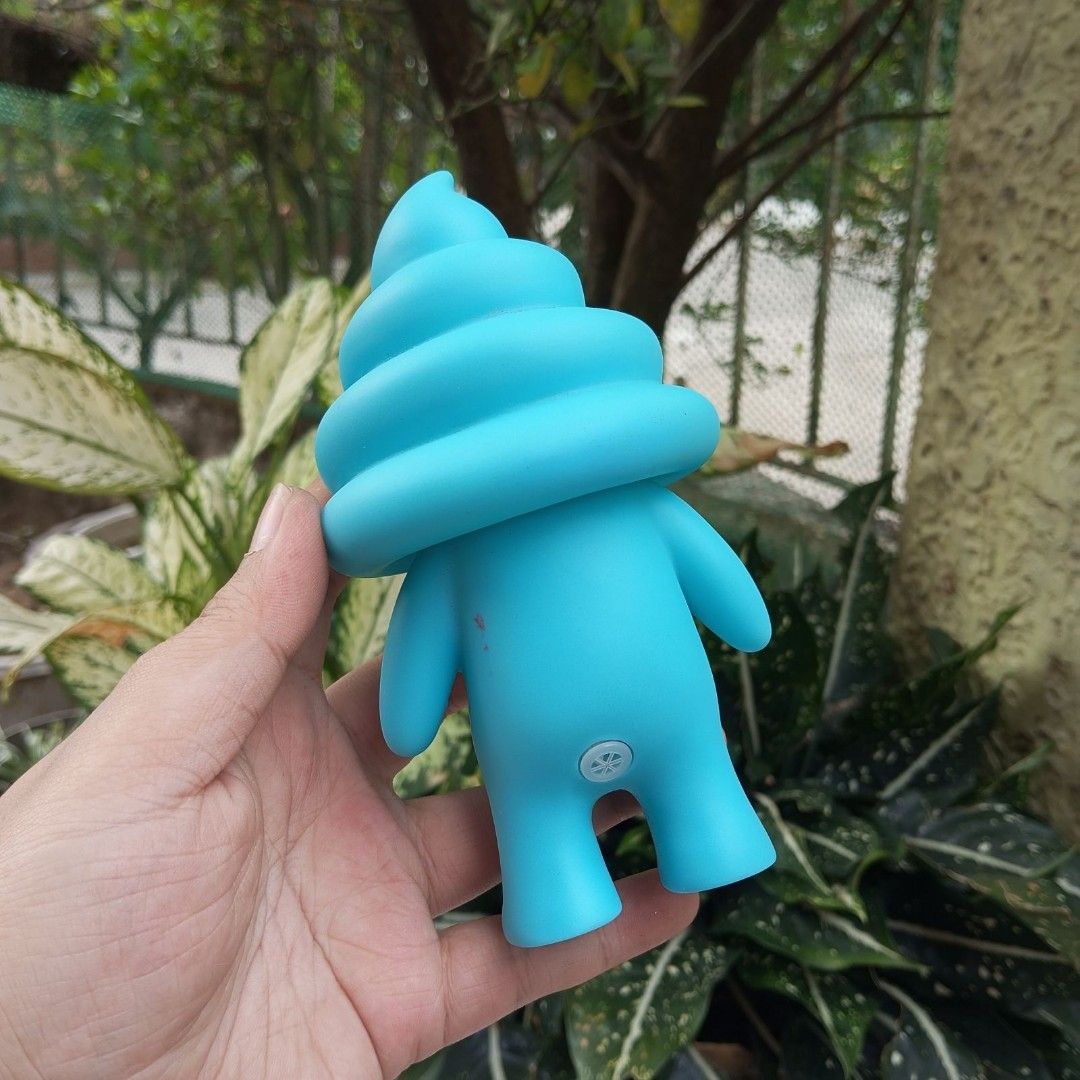Unchi-Kun Poop-Kun Poop Emoji Blue Type Vinyl Doll, Hobbies & Toys ...