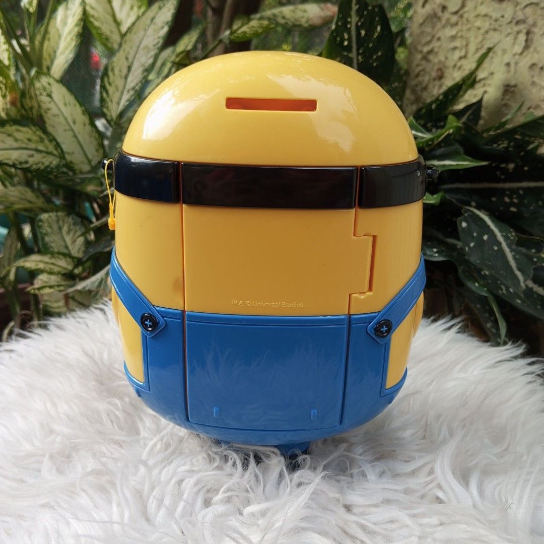 Universal Studios Japan Despicable Me MINIONS Bob the Minion Piggy Coin ...