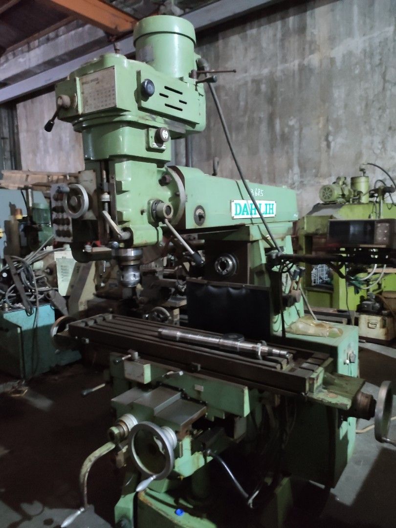Vertical/horizontal Milling machine, Commercial & Industrial ...