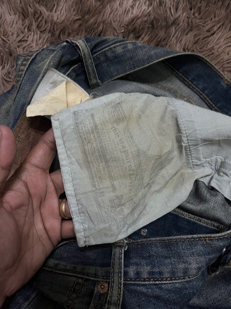 501 paint splatter, Men's Fashion, Bottoms, Jeans on Carousell