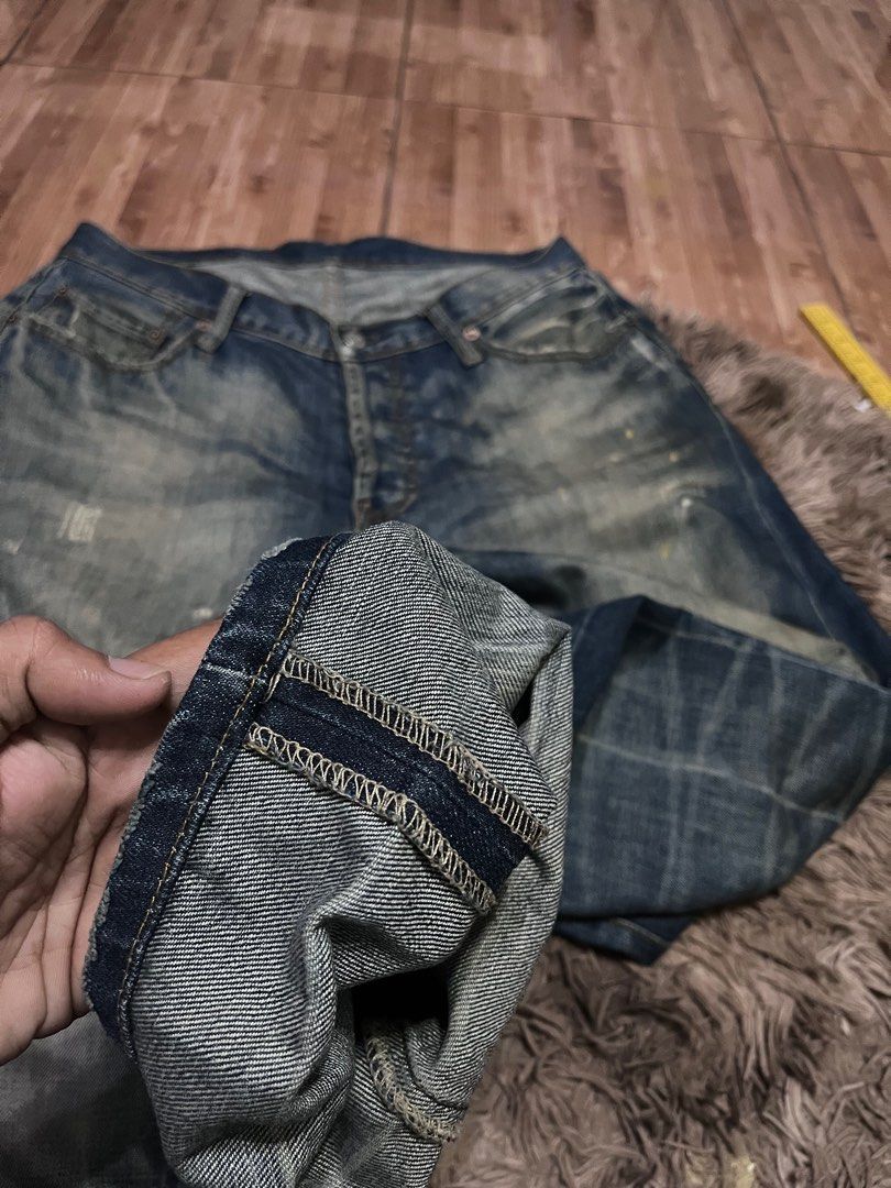 501 paint splatter, Men's Fashion, Bottoms, Jeans on Carousell