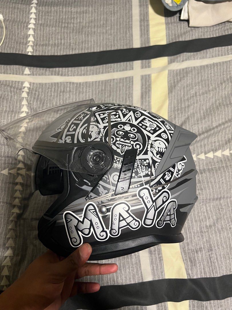 AKI AK7 Maya Helmet, Motorcycles, Motorcycle Apparel on Carousell