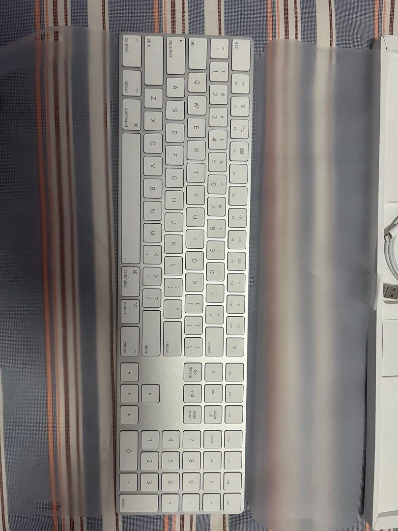 Apple Magic Keyboard Number pad, Computers & Tech, Parts & Accessories ...