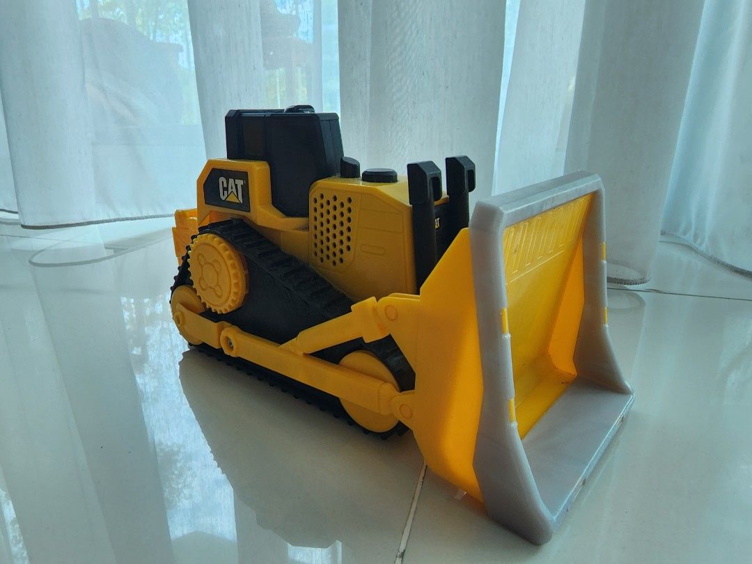CAT Construction Vehicles, Hobbies & Toys, Toys & Games on Carousell