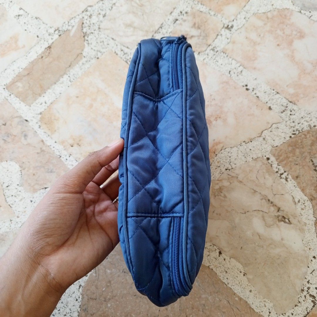 Clam Shell Satin Blue Curve Spacious Make-up Cosmetic Skincare Bath ...