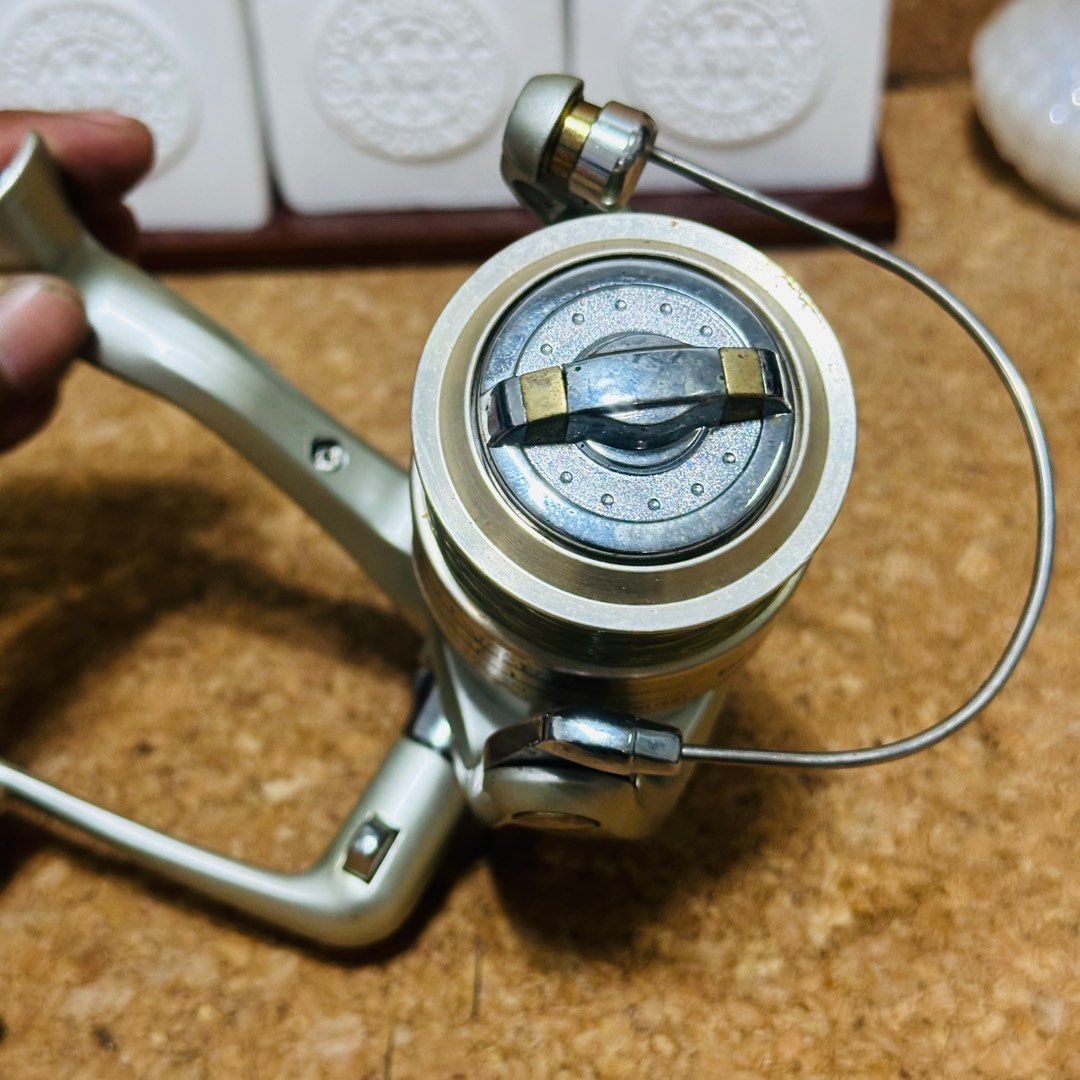 DAIWA SPRINTER V2500 Fishing Reel - Japan PreOwned, Sports Equipment ...