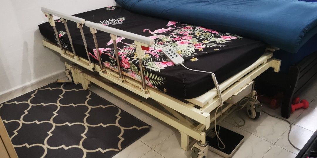 Electronic Hospital Bed Frame, Furniture & Home Living, Furniture, Bed ...