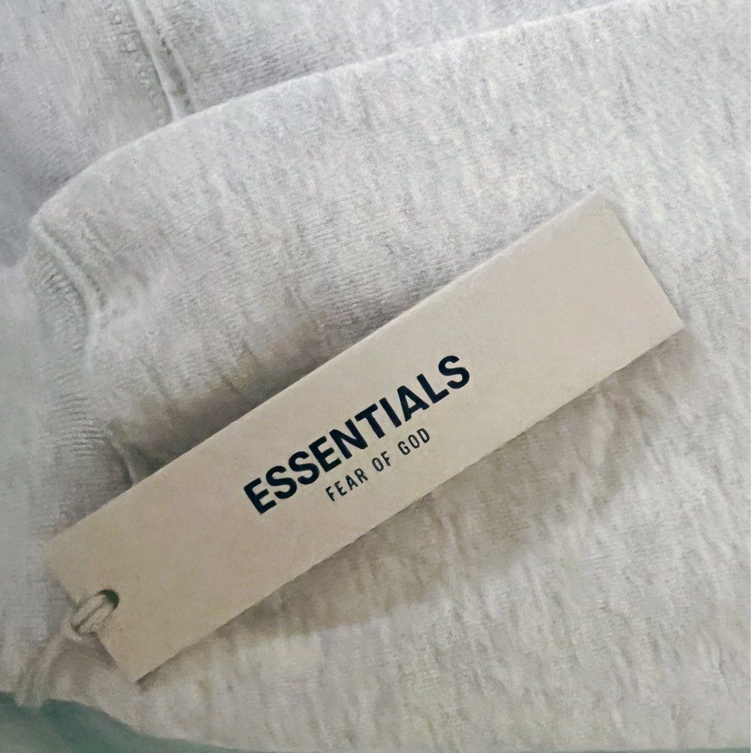 Fear of God Essentials 1977 Sweater, Men's Fashion, Tops & Sets ...