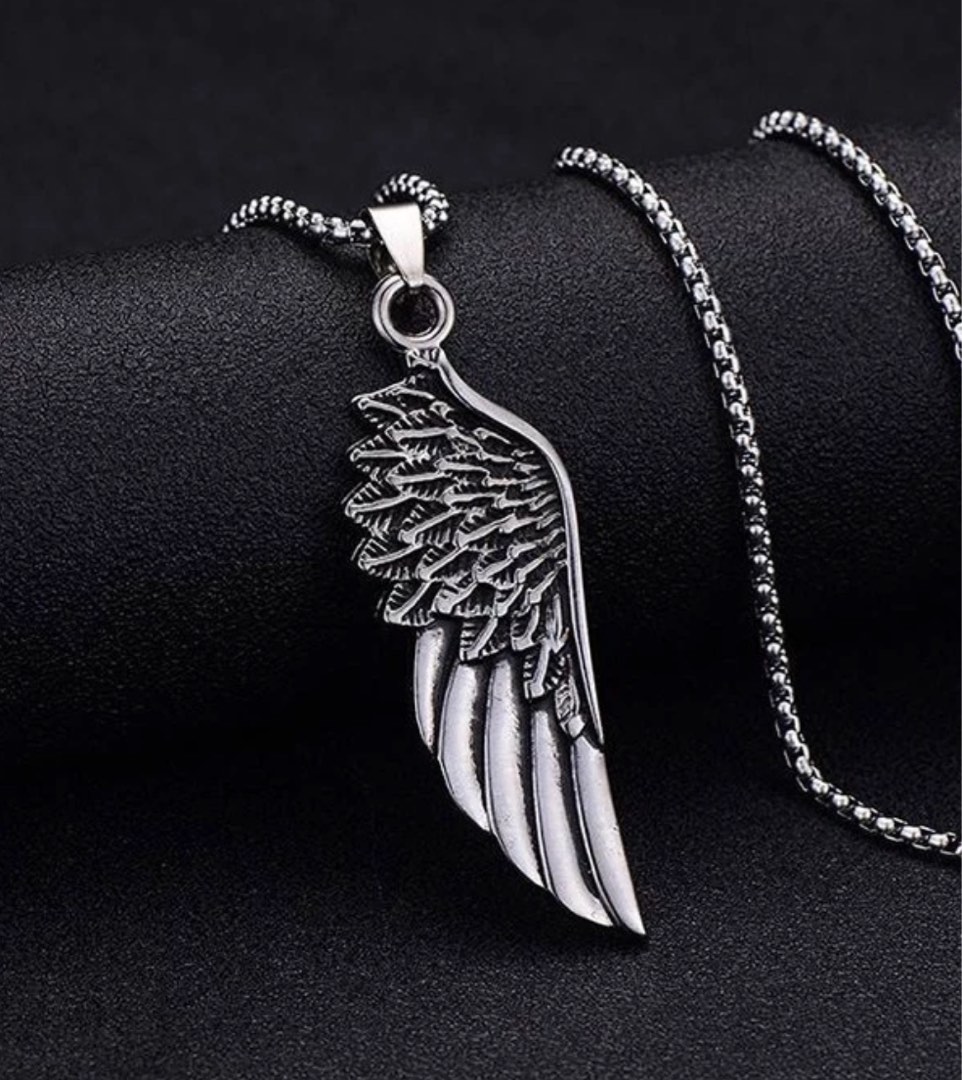 Feather Chain Necklace, Men's Fashion, Watches & Accessories, Jewelry ...