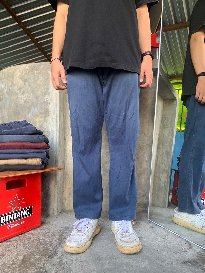 HANGTEN CHINOS, Fesyen Pria, Pakaian , Bawahan di Carousell